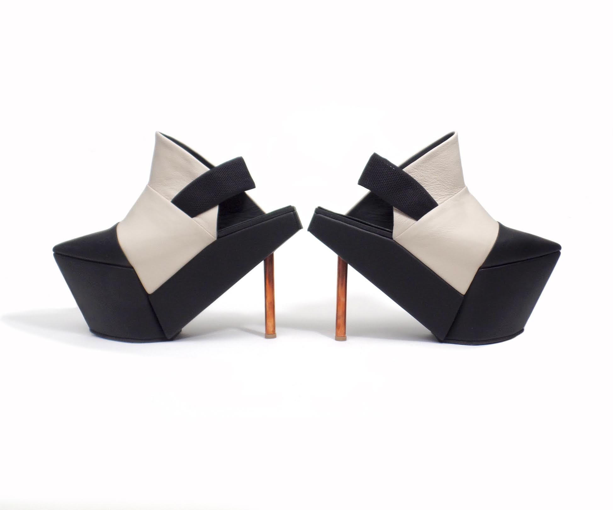 Ingenium Existere - virtualshoemuseum.com